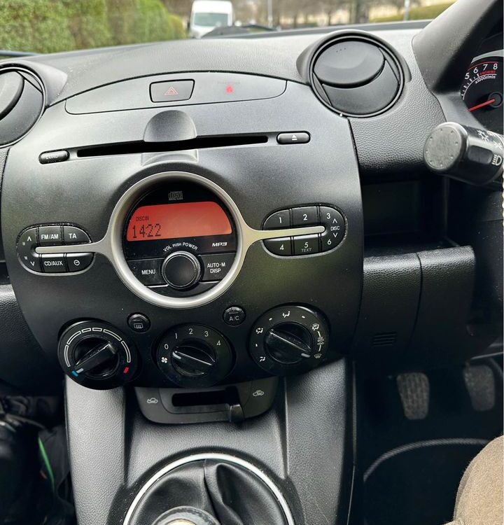 2010 Silver Mazda 2 Tamura – AAT Motors Glasgow